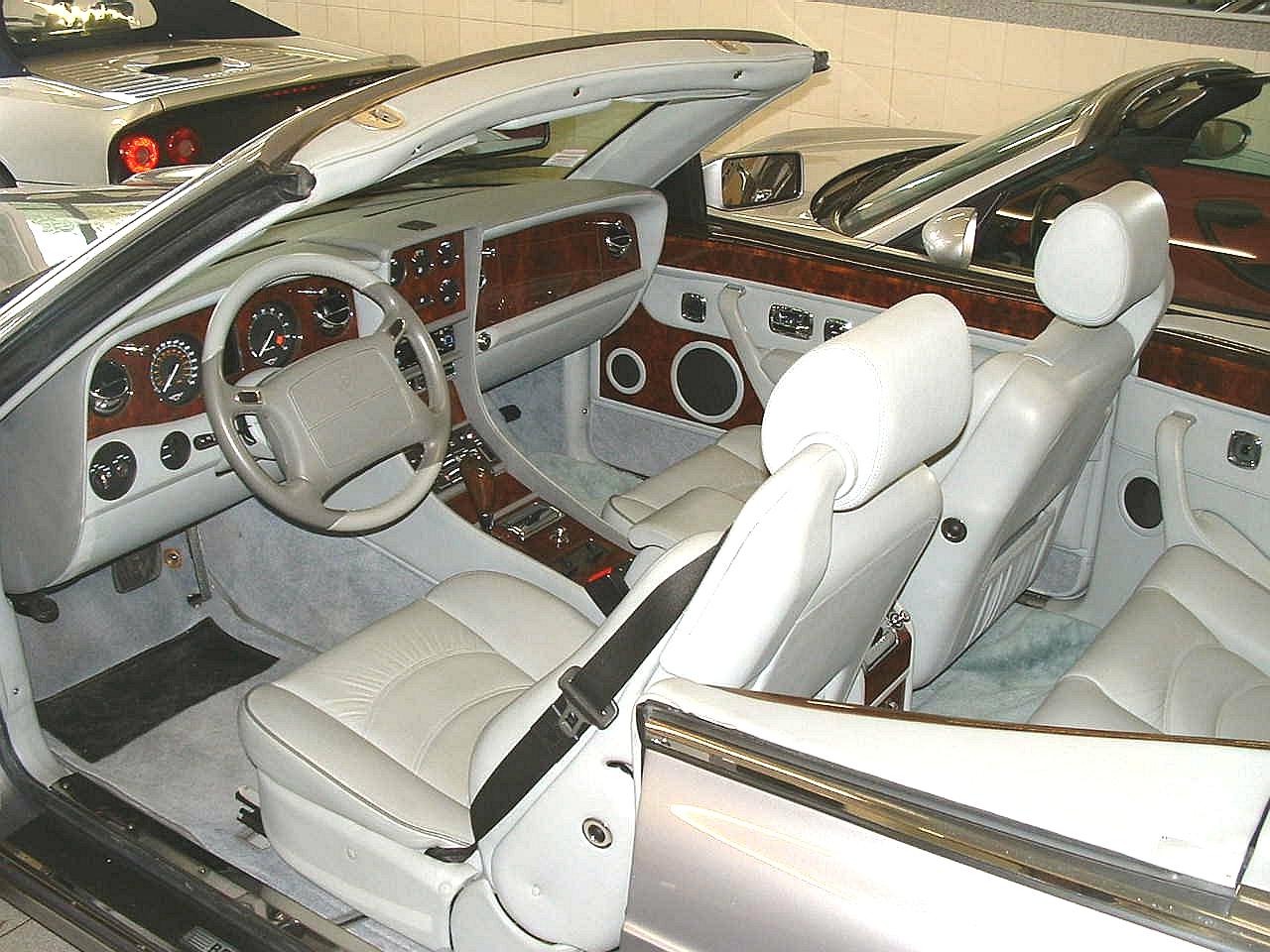 Bentley Azure Mulliner chez Autodrome Cannes, Importateur Pagani
